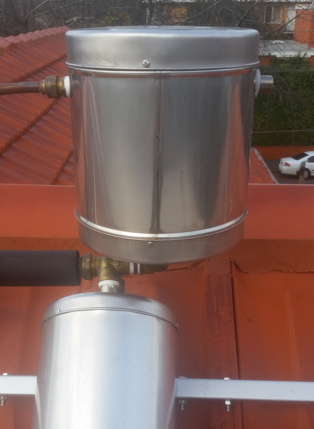 Evacuated tube solar pool heating | Solazone AustraliaSolazone Australia