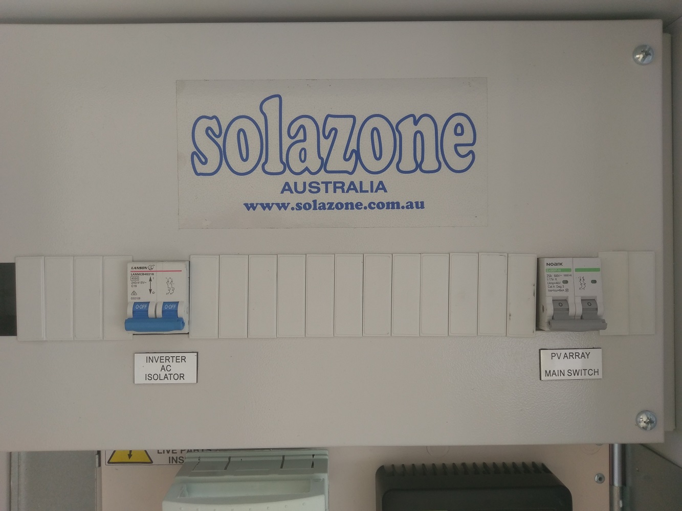 Off-grid power control cabinets - Solazone AustraliaSolazone Australia