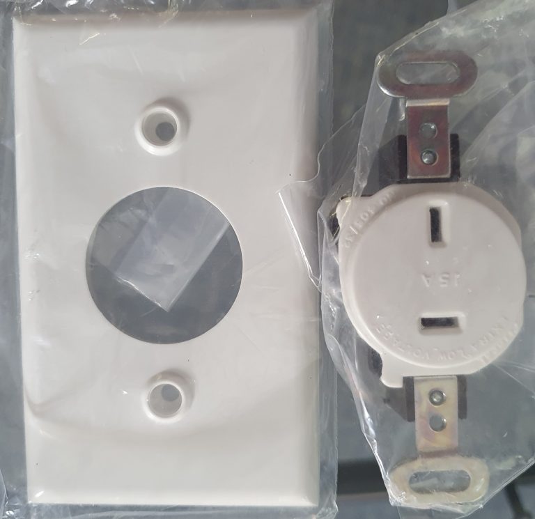 Extra-low voltage Plugs and sockets - Solazone AustraliaSolazone Australia