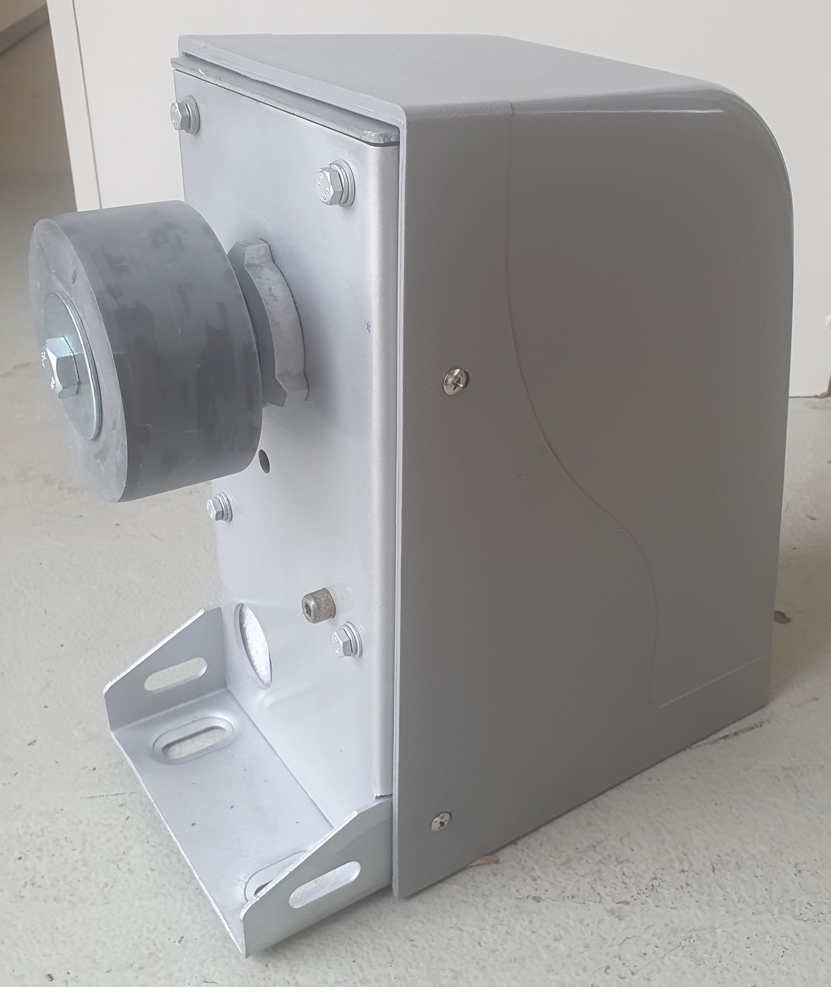 Motorised Pool Rollers - Solazone AustraliaSolazone Australia